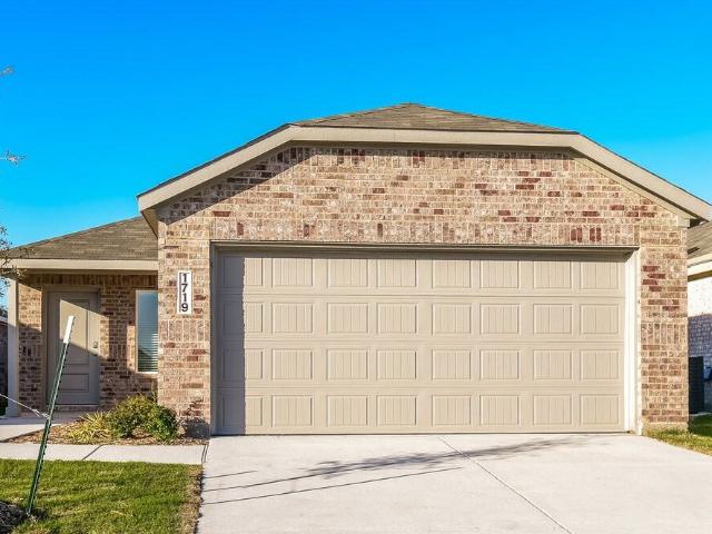 3 Bedroom Home for Rent at 1719 Crossbill St, Forney, TX 75126