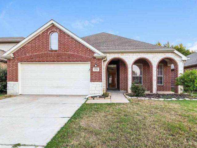 3 Bedroom Home for Rent at 1721 Duck Cove Dr, Aubrey, TX 76227