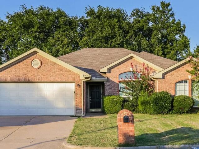 3 Bedroom Home for Rent at 1808 Cancun Dr, Mansfield, TX 76063