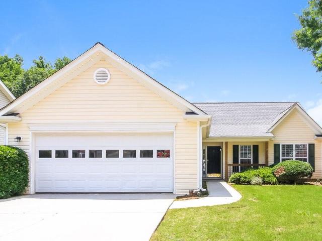 3 Bedroom Home for Rent at 180 Lake Cove Approach, Newnan, GA 30265 Summergrove