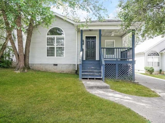 3 Bedroom Home for Rent at 1818 Jefferson Ave, Lyndon, KY 40242 Lyndon