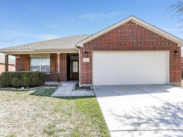 3 Bedroom Home for Rent at 1813 Sparrow Ln, Aubrey, TX 76227