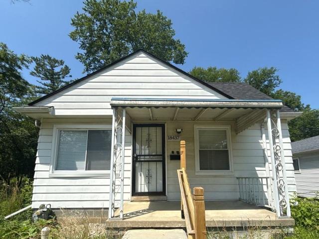 3 Bedroom Home for Rent at 18437 Trinity Street, Detroit, MI 48219 Evergreen
