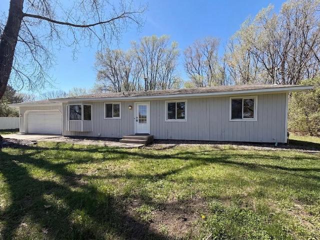 3 Bedroom Home for Rent at 18817 Kenwood Trail, Lakeville, MN 55044