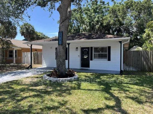 3 Bedroom Home for Rent at 1917 W Cherry St, Tampa, FL 33607 Old West Tampa