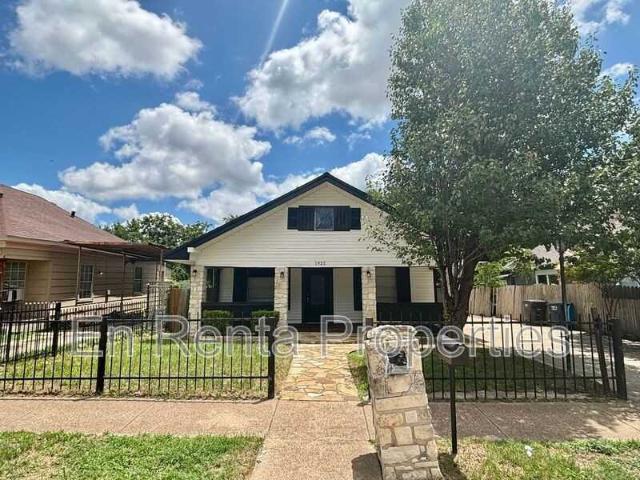 3 Bedroom Home for Rent at 1925 Saint Louis Ave, Fort Worth, TX 76110