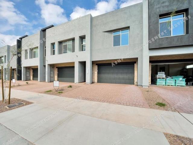 3 Bedroom Home for Rent at 1976 W Kinfield Trl, Phoenix, AZ 85085