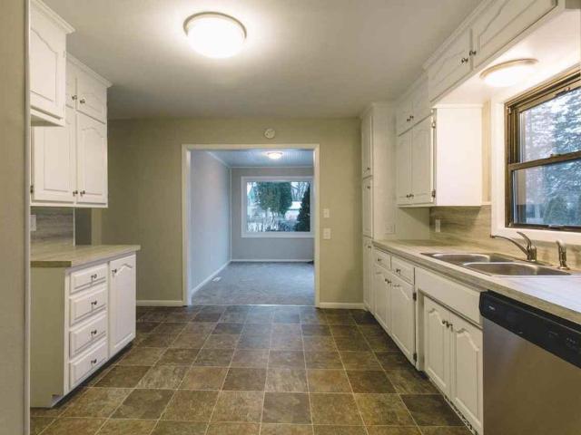 3 Bedroom Home for Rent at 1991 Florence St, White Bear Lake, MN 55110 White Bear Lake