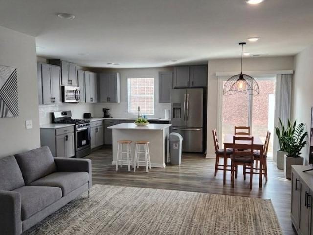 3 Bedroom Home for Rent at 20008 Faithwood Ct, Charlotte, NC 28213 College Downs