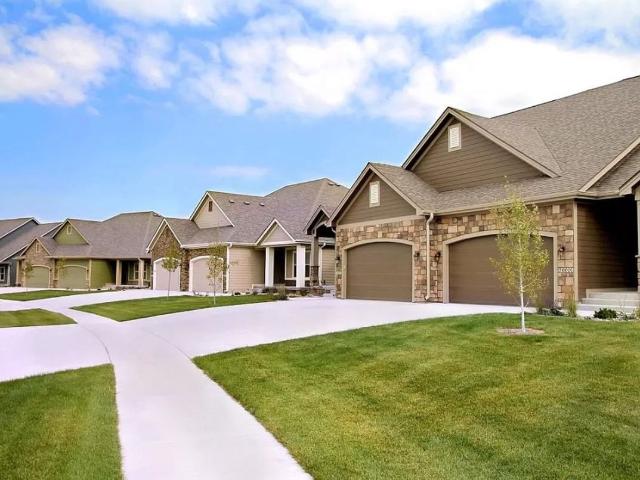 3 Bedroom Home for Rent at 2019 Nw Sharmin Dr, Ankeny, IA 50023