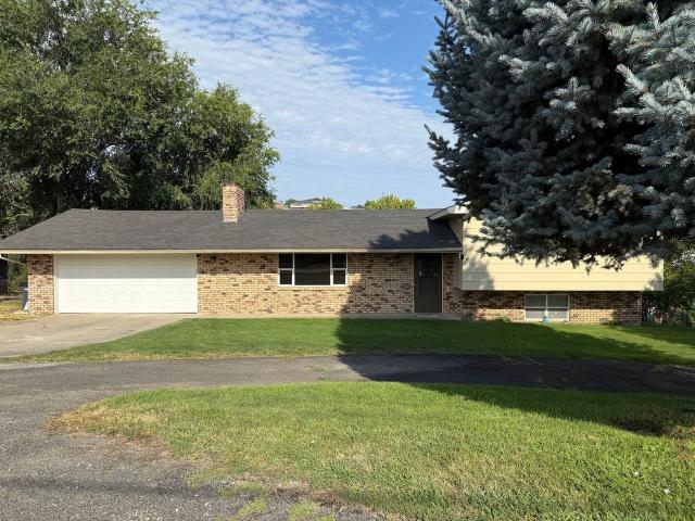 3 Bedroom Home for Rent at 204 Hillcrest Dr, Selah, WA 98942