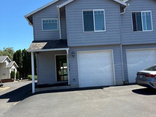 3 Bedroom Home for Rent at 204 Se Kane Dr, Gresham, OR 97080 Powell Valley
