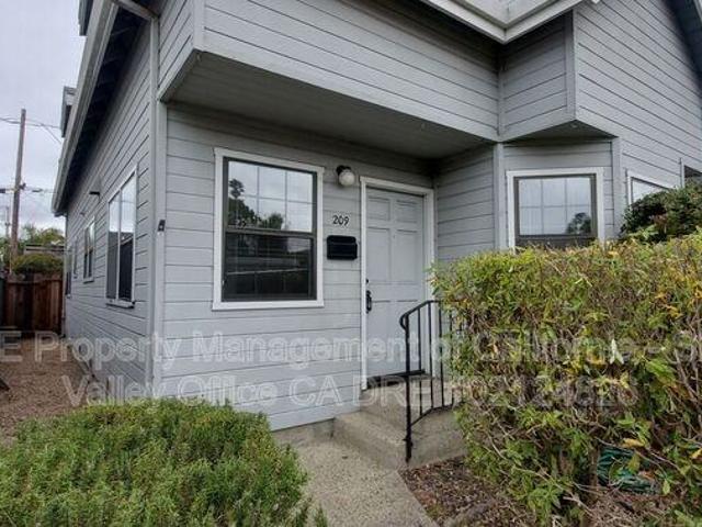 3 Bedroom Home for Rent at 209 Park Ave, Santa Cruz, CA 95062 Eastside