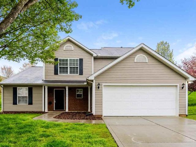 3 Bedroom Home for Rent at 2108 Thorn Crest Dr, Waxhaw, NC 28173
