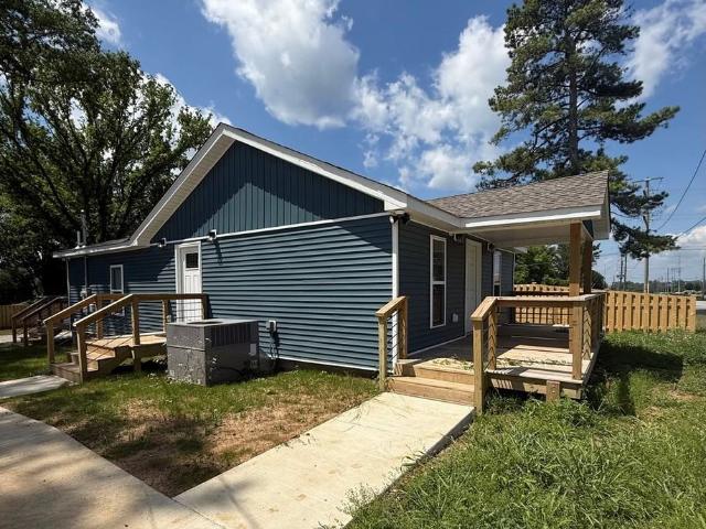 3 Bedroom Home for Rent at 2108 Veterans Dr, Florence, AL 35630