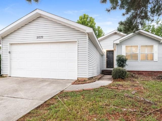 3 Bedroom Home for Rent at 21039 Sweet Blossom Ln, Tomball, TX 77375