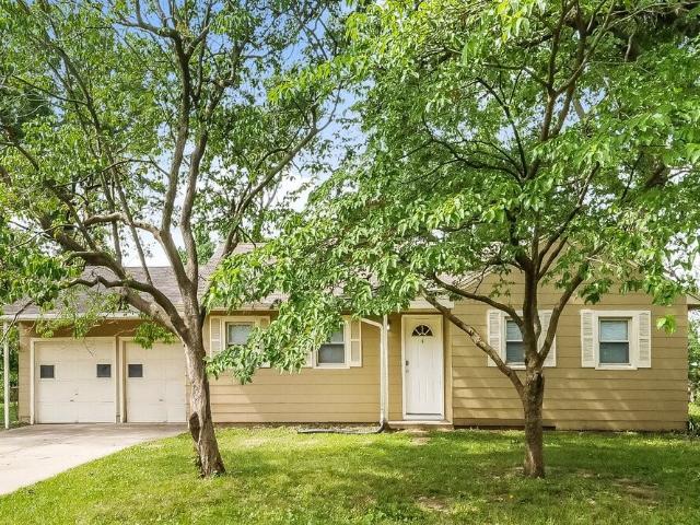 3 Bedroom Home for Rent at 2125 Ne Gaddy Rd, Kansas City, MO 64118 Antioch Acres