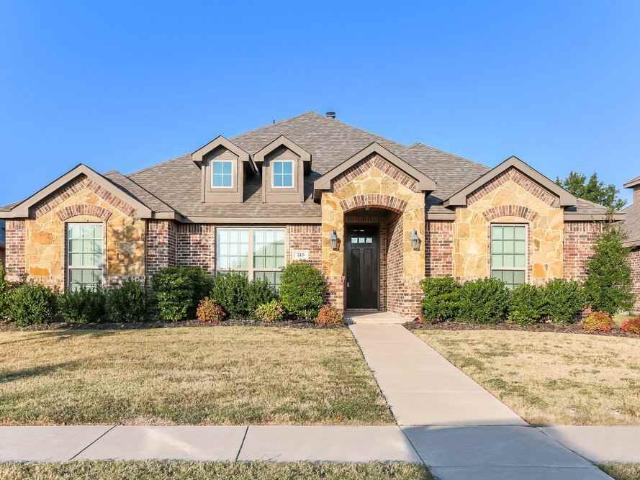 3 Bedroom Home for Rent at 215 Sunrise Ln, Red Oak, TX 75154