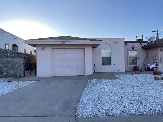 3 Bedroom Home for Rent at 2217 King James Pl, El Paso, TX 79903 Austin Terrace