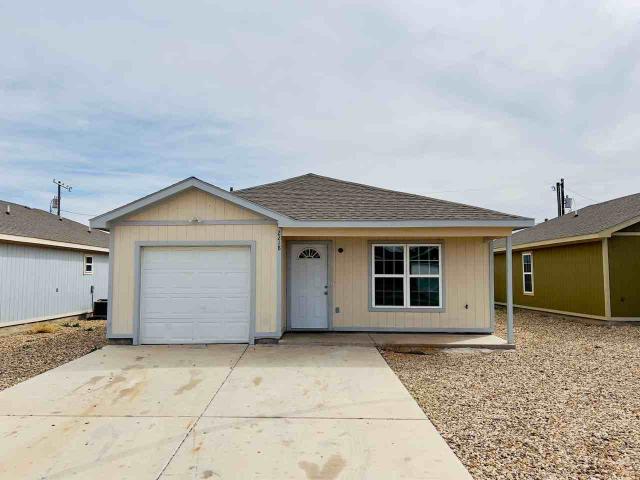 3 Bedroom Home for Rent at 2218 E Main St, Lubbock, TX 79403 Parkway and Cherry Point