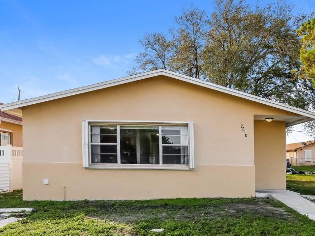 3 Bedroom Home for Rent at 2218 Farragut St, Hollywood, FL 33020 Liberia