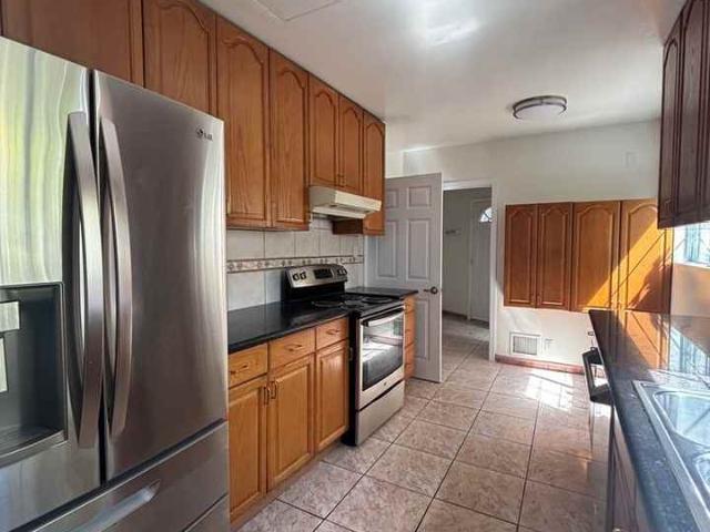 3 Bedroom Home for Rent at 221 221 Commonwealth 221 Commonwealth, Los Angeles, CA 90004 Wilshire Center Koreatown