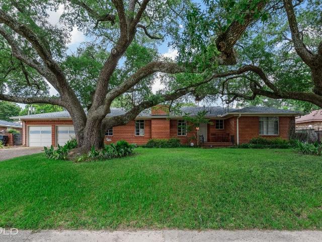 3 Bedroom Home for Rent at 222 Stephenson St, Shreveport, LA 71104 Broadmoor, Anderson Island, Shreve Isle