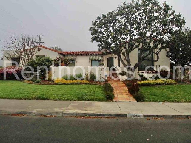 3 Bedroom Home for Rent at 2244 Plum St, San Diego, CA 92106 Loma Portal