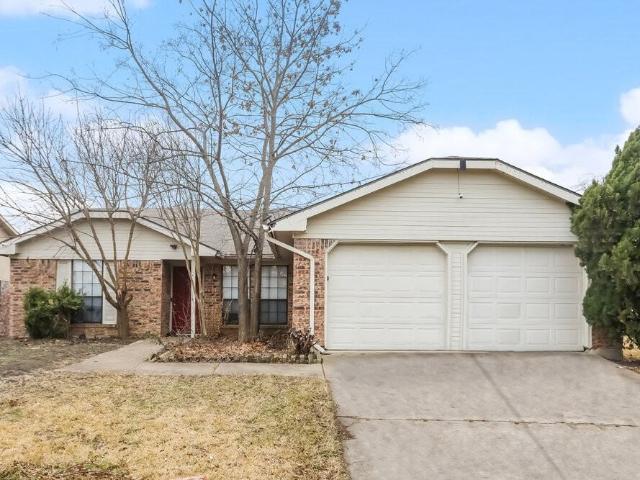 3 Bedroom Home for Rent at 226 Lemon Dr, Arlington, TX 76018 Village Of Fairfield
