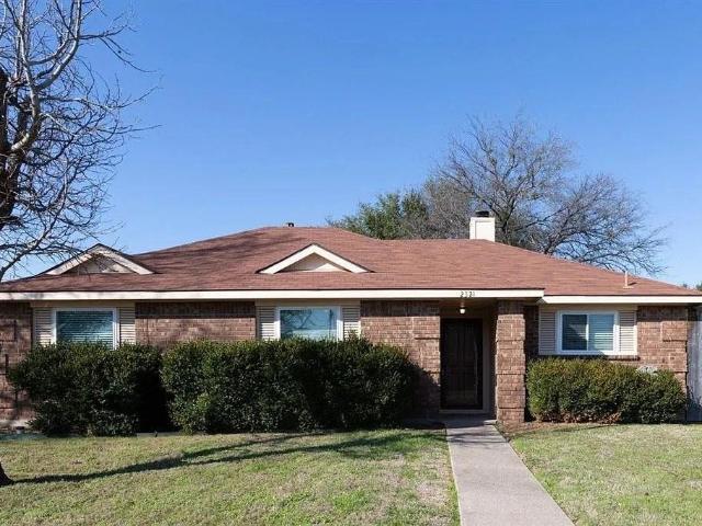 3 Bedroom Home for Rent at 2321 Shadyoaks Ln, Rowlett, TX 75088