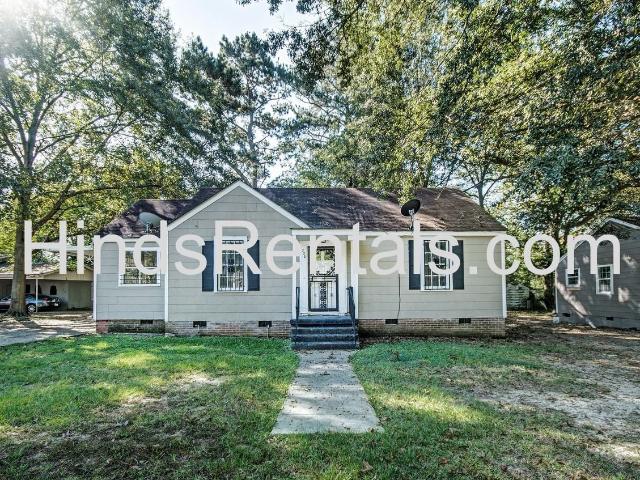 3 Bedroom Home for Rent at 235 Dunbar Street, Jackson, MS 39216