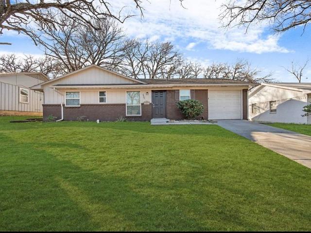 3 Bedroom Home for Rent at 2425 Avis St, Mesquite, TX 75149 Edgemont Park