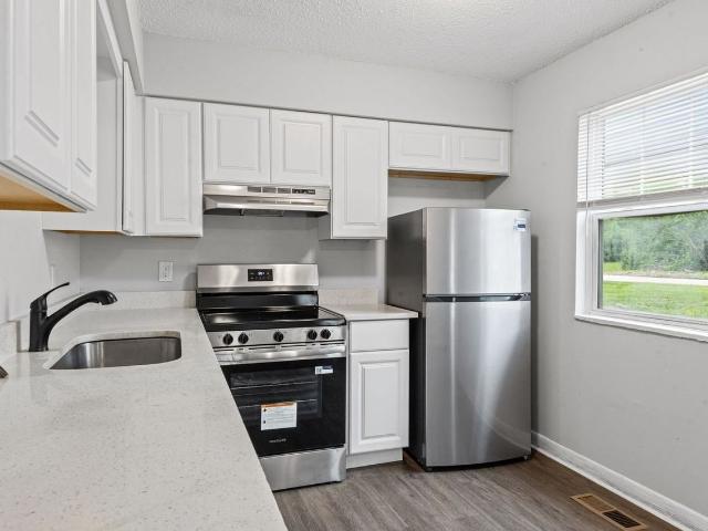 3 Bedroom Home for Rent at 2472 N 38th St, Kansas City, KS 66104 Northwest
