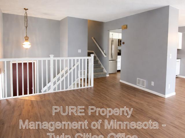 3 Bedroom Home for Rent at 2500 Woodbridge St, Roseville, MN 55113 Roseville