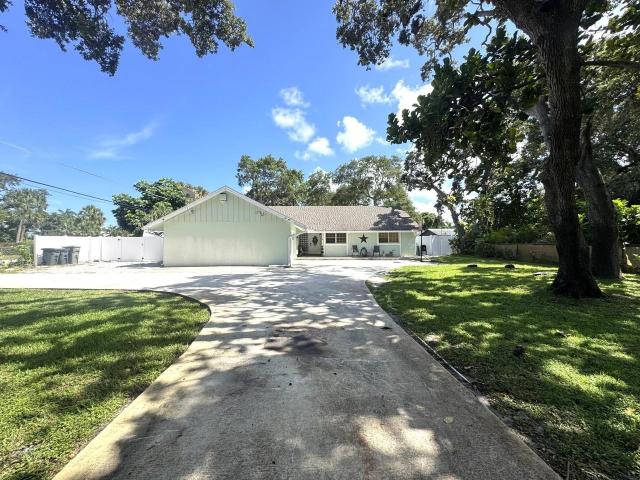 3 Bedroom Home for Rent at 2518 Ranch House Road, West Palm Beach, FL 33406