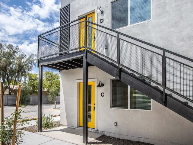 3 Bedroom Home for Rent at 2525 W State Ave #D, Phoenix, AZ 85051 Vista Income Estates