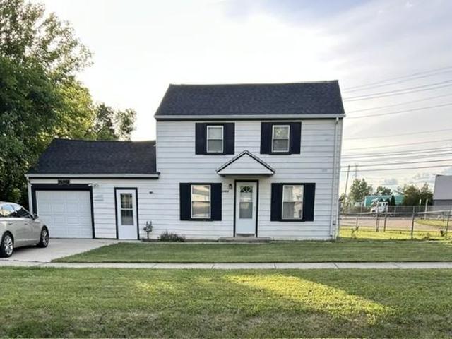 3 Bedroom Home for Rent at 25950 Southwestern Hwy #1, Redford, MI 48239