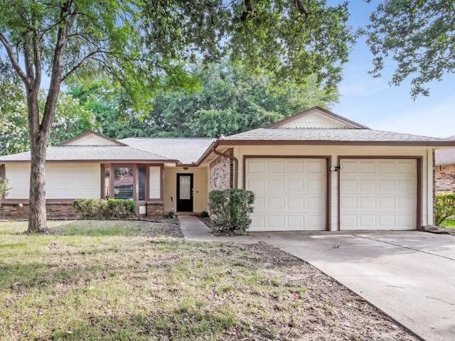 3 Bedroom Home for Rent at 2614 Berkshire Ln, Grand Prairie, TX 75052