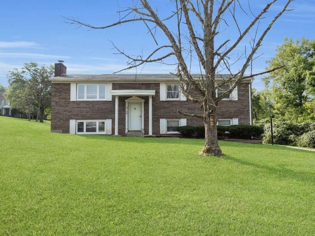 3 Bedroom Home for Rent at 2700 Queenswood Dr, Cincinnati, OH 45211 Westwood