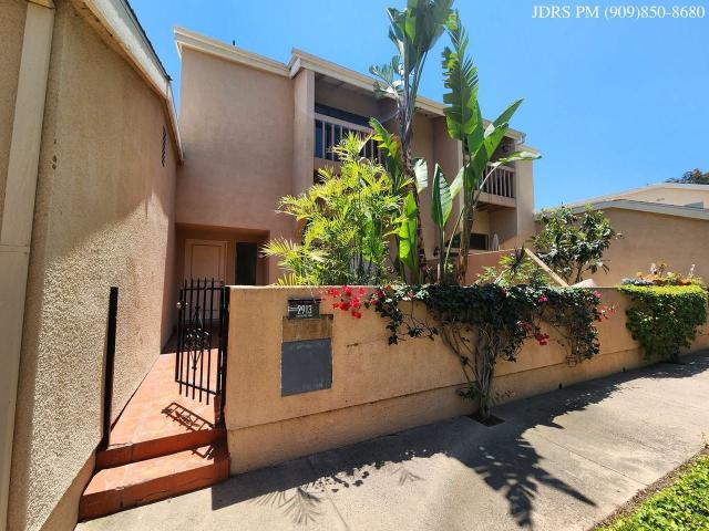 3 Bedroom Home for Rent at 2913 Barrington Ct, Fullerton, CA 92831