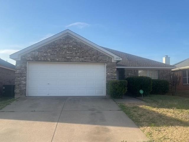 3 Bedroom Home for Rent at 2913 Vicksburg Ln, Fort Worth, TX 76123