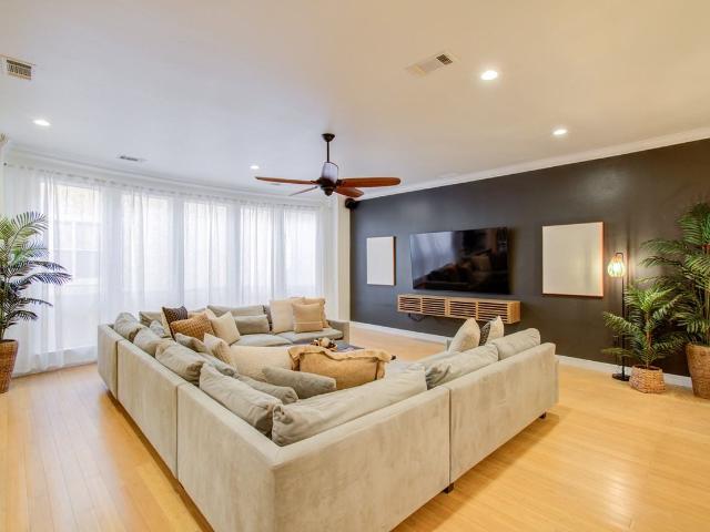 3 Bedroom Home for Rent at 3010 Chenevert St #3010, Houston, TX 77004 Midtown