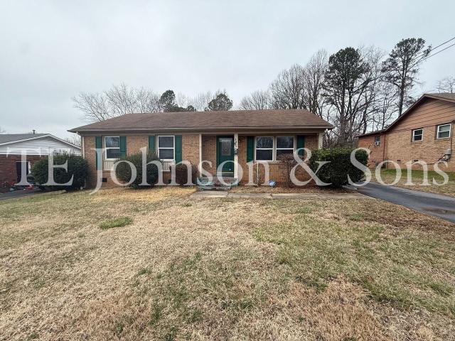 3 Bedroom Home for Rent at 3013 Airport Rd, Winston Salem, NC 27105 Northwoods Estate