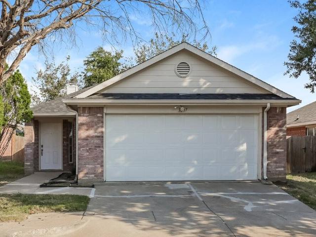3 Bedroom Home for Rent at 3037 San Martin Dr, Arlington, TX 76010