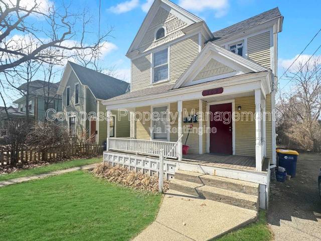 3 Bedroom Home for Rent at 309 Eastern Ave Se #2, Grand Rapids, MI 49503 East Hills