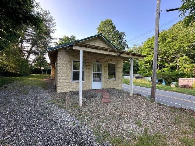 3 Bedroom Home for Rent at 310 Old County Home Rd, Asheville, NC 28806