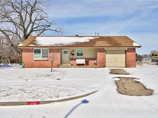 3 Bedroom Home for Rent at 330 Overton Dr, Norman, OK 73071