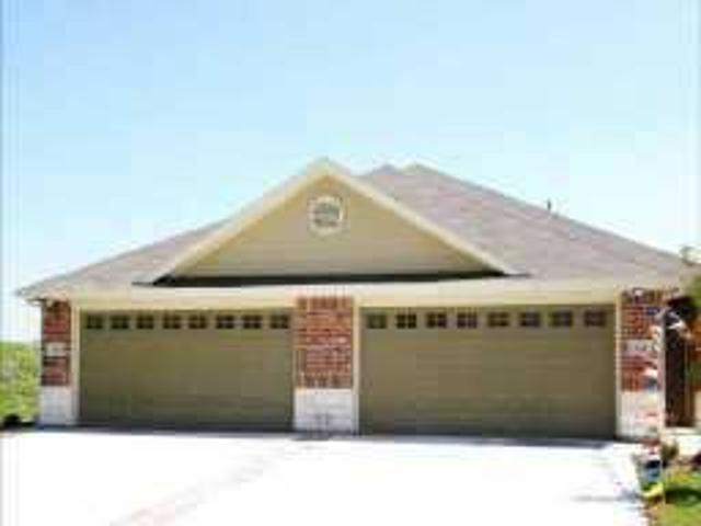3 Bedroom Home for Rent at 332 Schirra Ct, Lavon, TX 75166