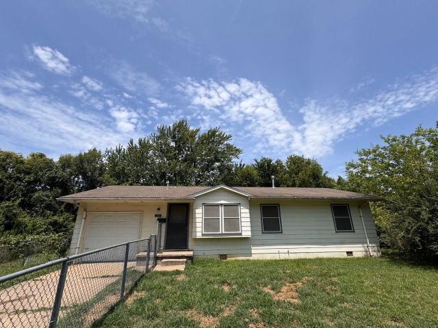 3 Bedroom Home for Rent at 335 W 61st Pl N, Tulsa, OK 74126