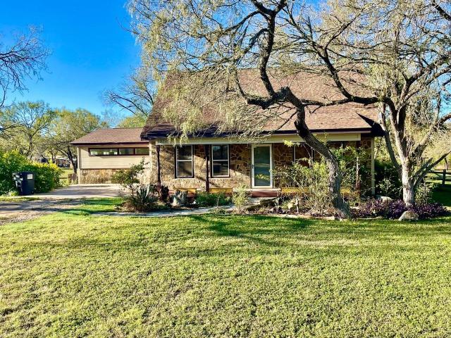 3 Bedroom Home for Rent at 337 Bella Vista Ln, Martindale, TX 78655